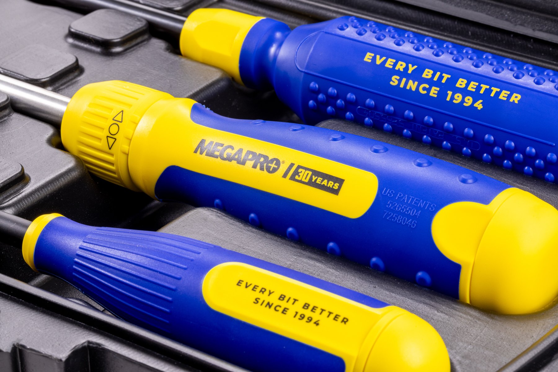 We're celebrating 30 YEARS WITH A LIMITED-EDITION SCREWDRIVER SET