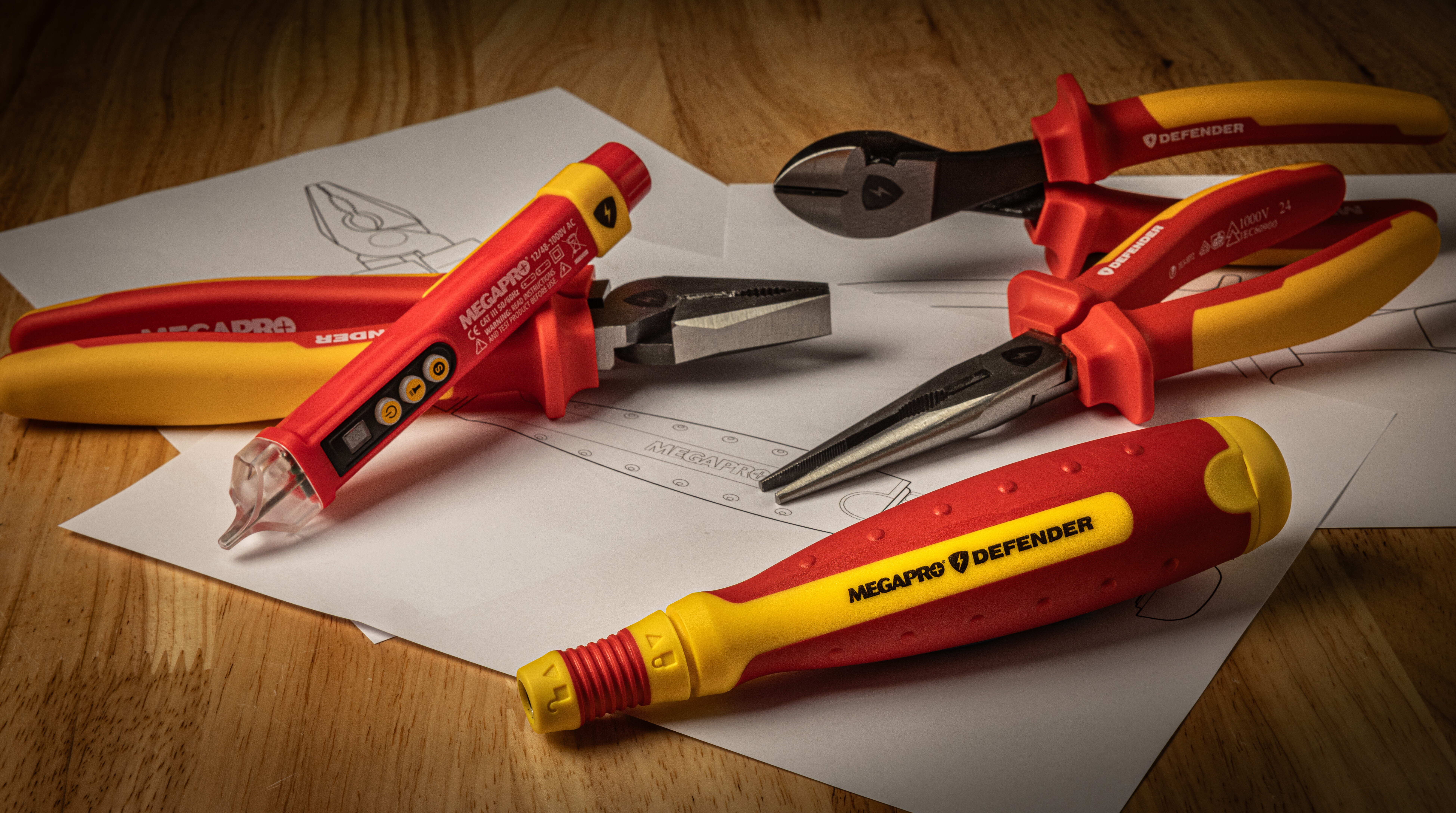 Megapro Multi-bit Insulated Screwdriver | Defender Line | Up to 1000V